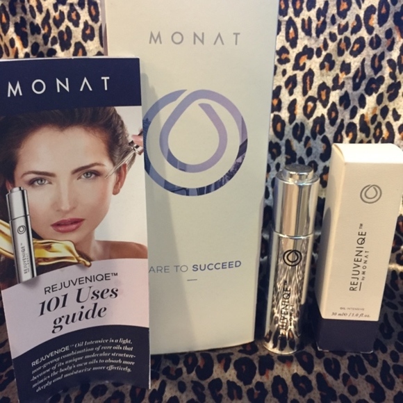 MONAT GLOBAL | Other | New Monat Rejuveniqe Oil Intensive For Hair ...